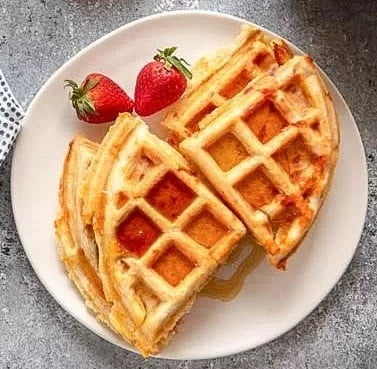 Receta de Waffles Rellenos de Jamón y Queso l Fácil