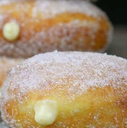 Receta de Donas Rellenas de Crema l Fácil y Rápida!